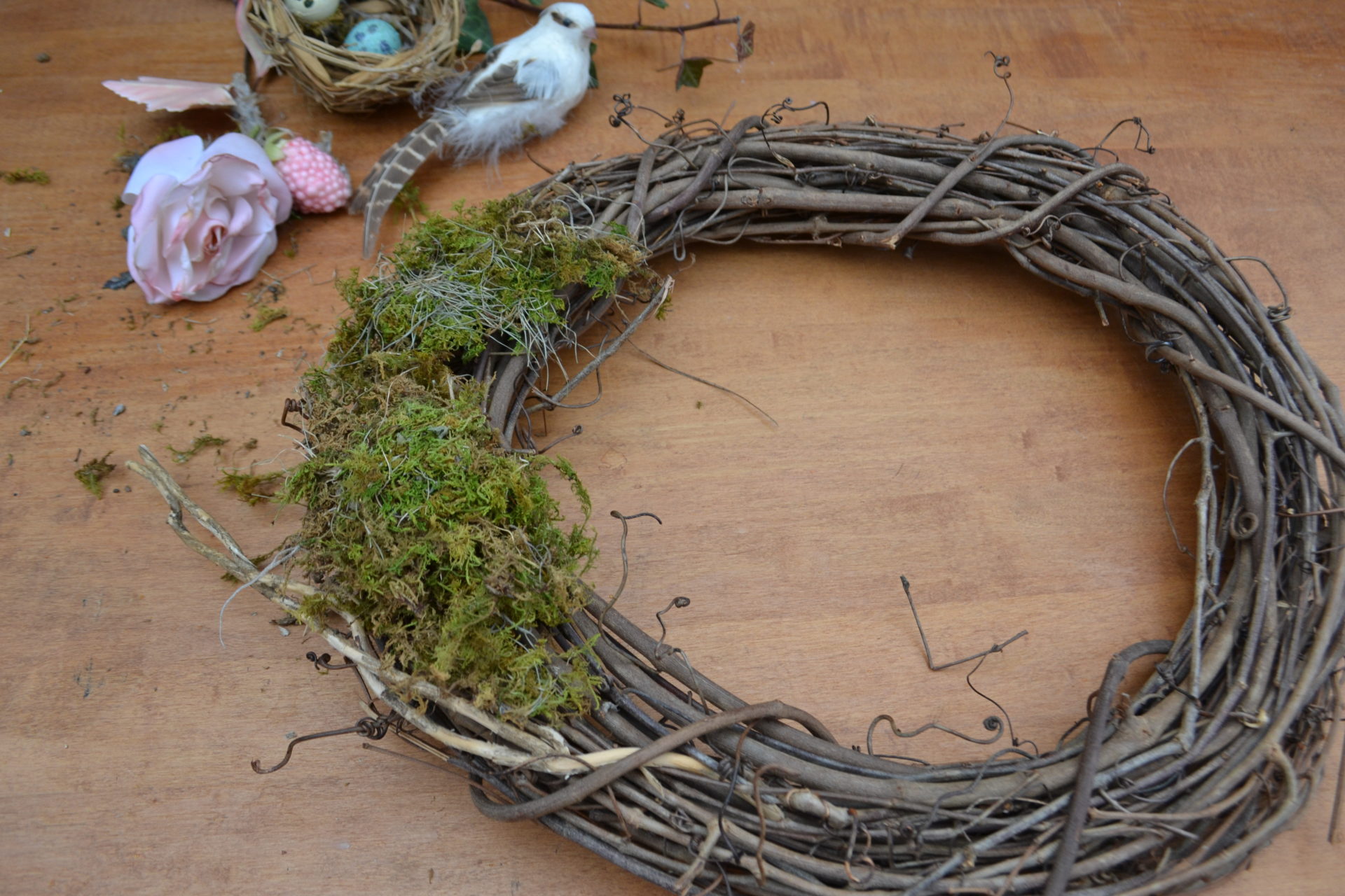 Spring Twig Wreath & Candle Centerpiece - Liz Bushong