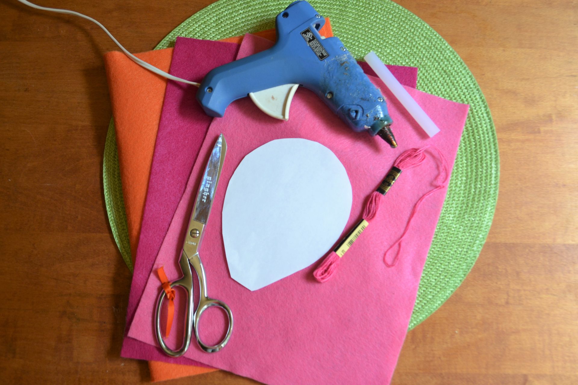 DIY| Blooming Flower Placemat - Liz Bushong