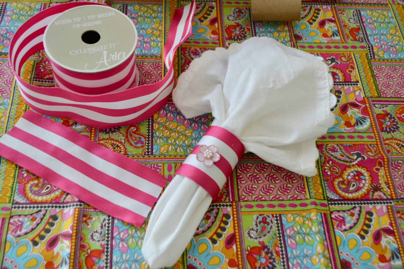 5 Minute DIY Wired Ribbon Napkin Ring - Liz Bushong