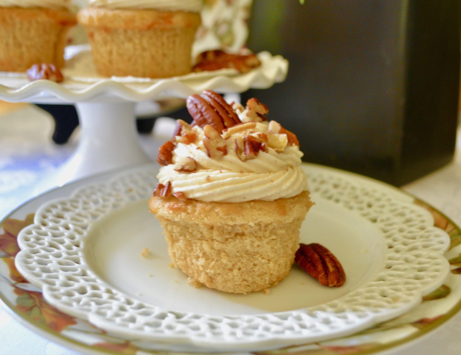 Butter Pecan Pie Cupcake Recipe - Liz Bushong